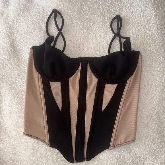 White Fox Boutique | Tops | White Fox Xs Corset Top In Black And Beige ...